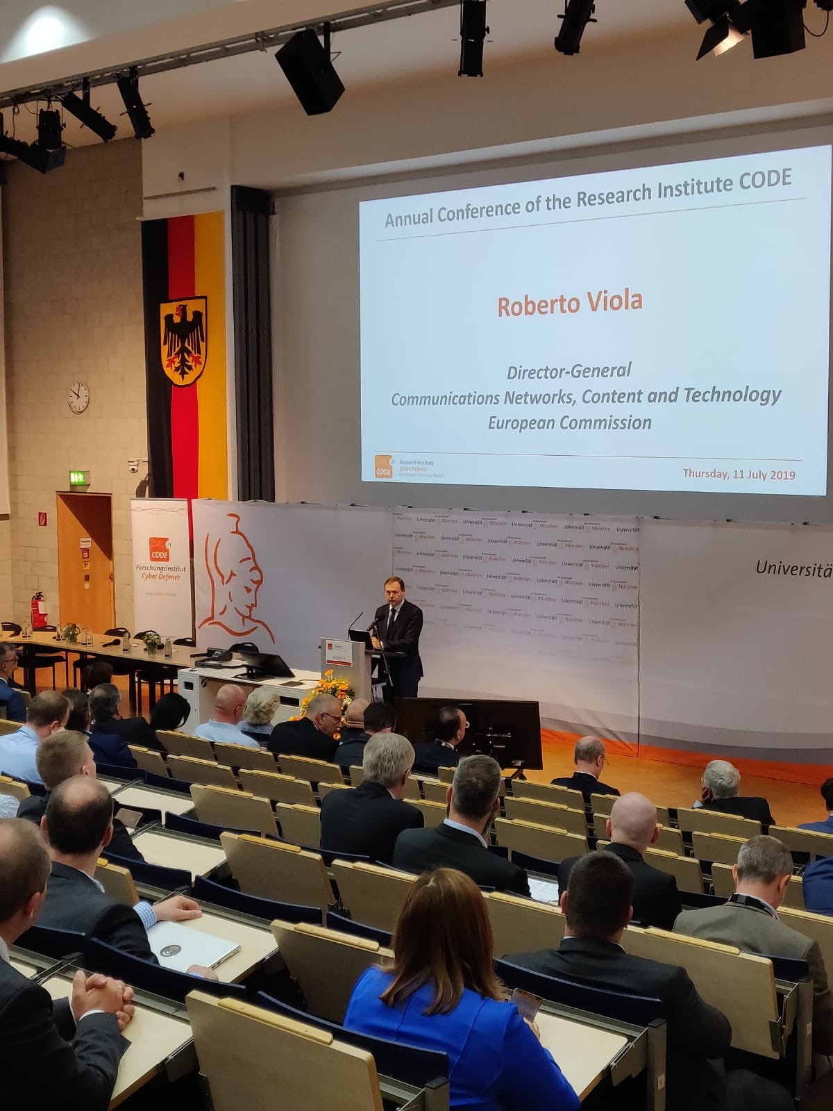 Roberto Viola on Twitter: "Happy to speak at #codejt2019 at UNIBW in Munich about #digital ...