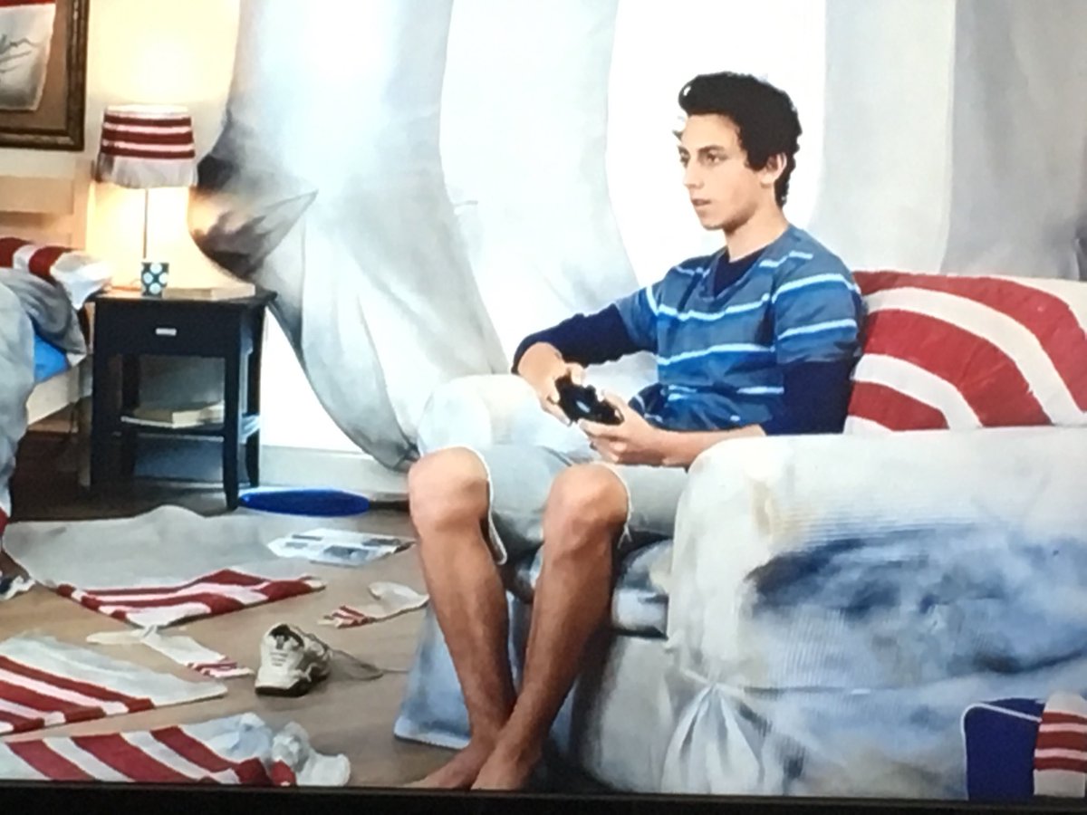 Pete Davidson Barefoot