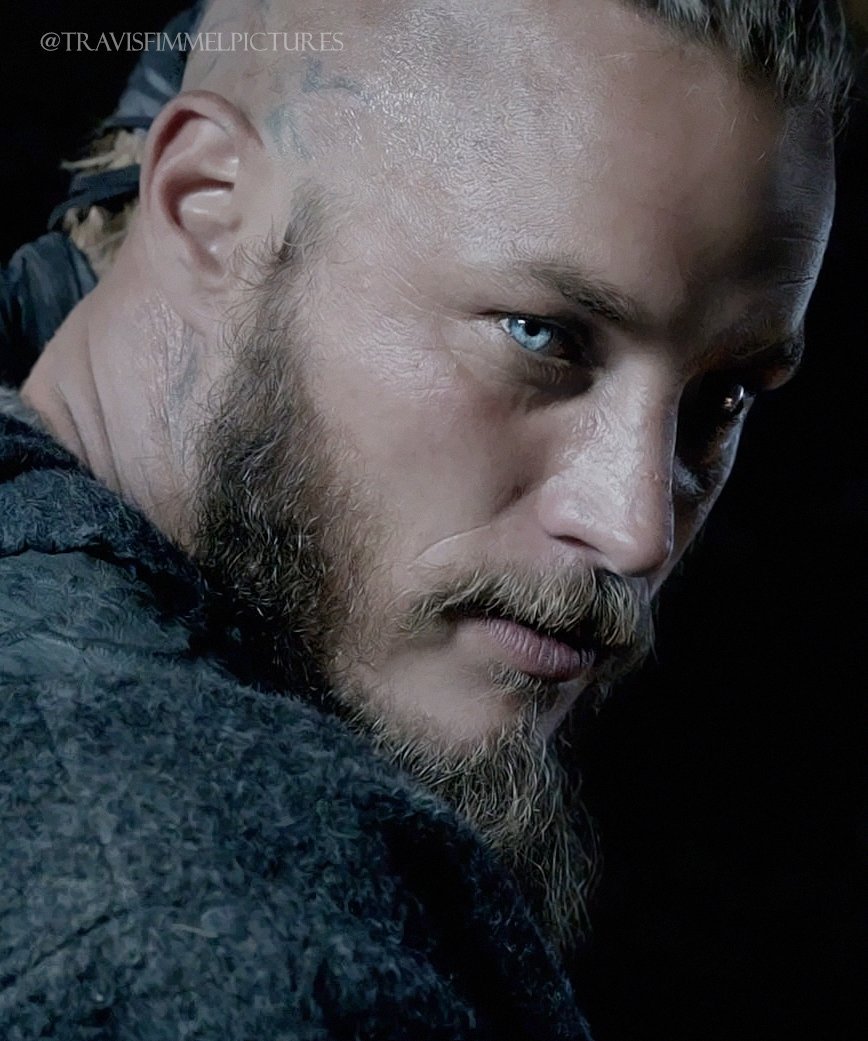 Travis Fimmel Eyes