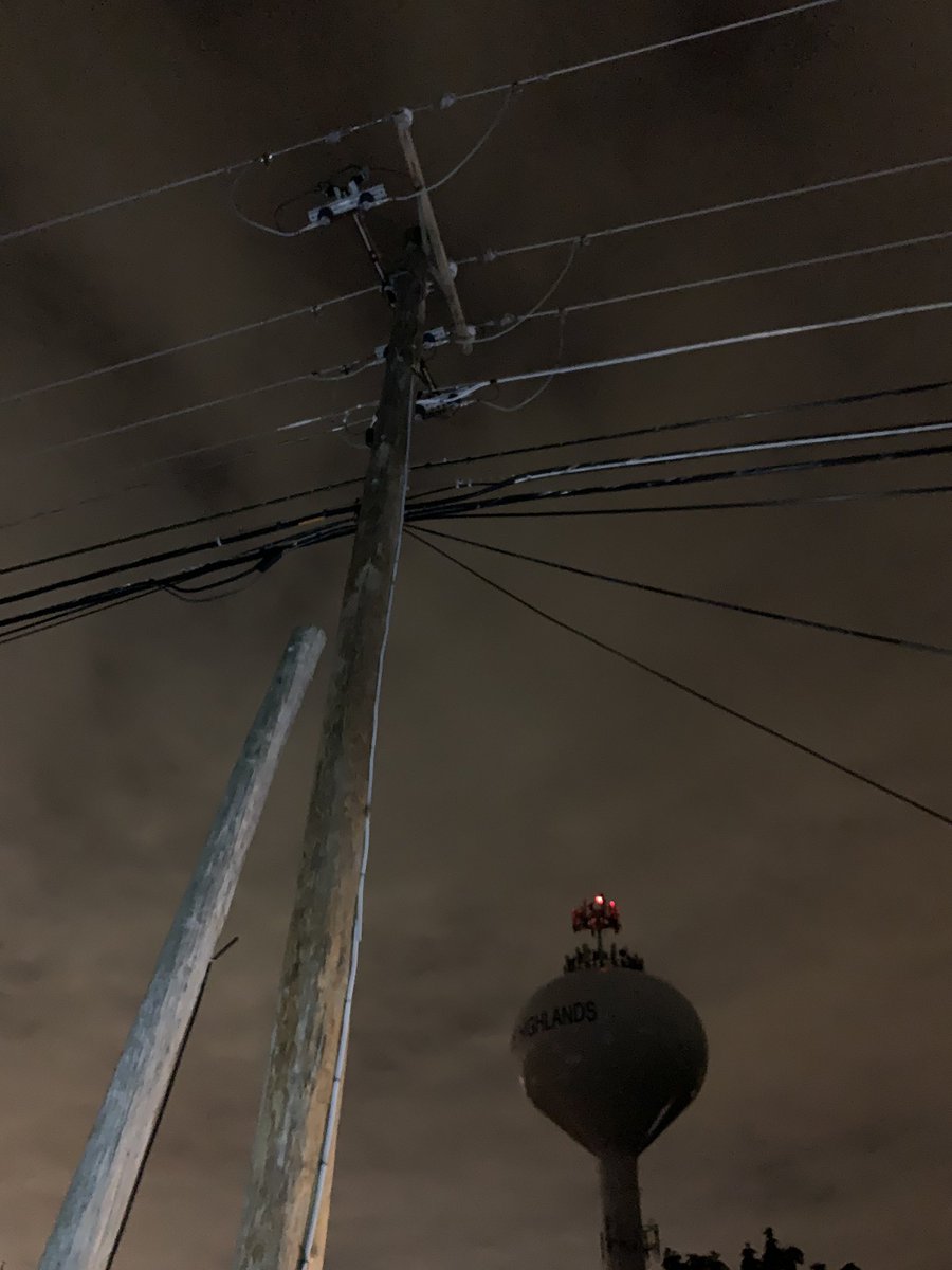 Thread by @11rcombs: "my Comcast service is down so i took a walk and ...