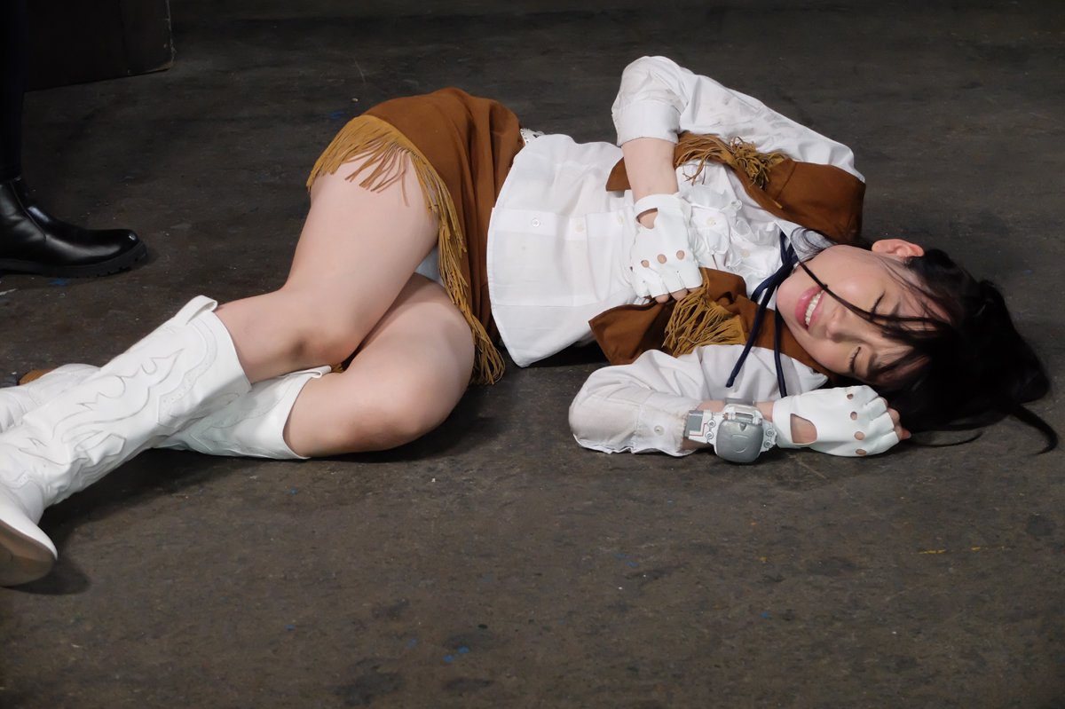 higashimura_sousuke on Twitter: "監督ブログに ダメージングヒロイン 女宇宙刑事アリス 現場スチール8更新しました。 https://t.co ...