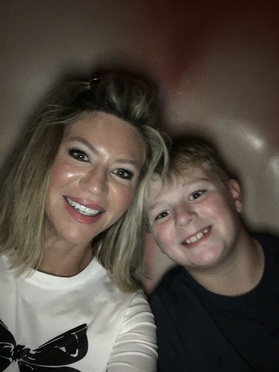 Amy Morrison's Instagram, Twitter & Facebook on IDCrawl