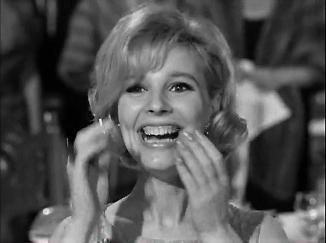 Lorraine Rogers's Instagram, Twitter & Facebook on IDCrawl