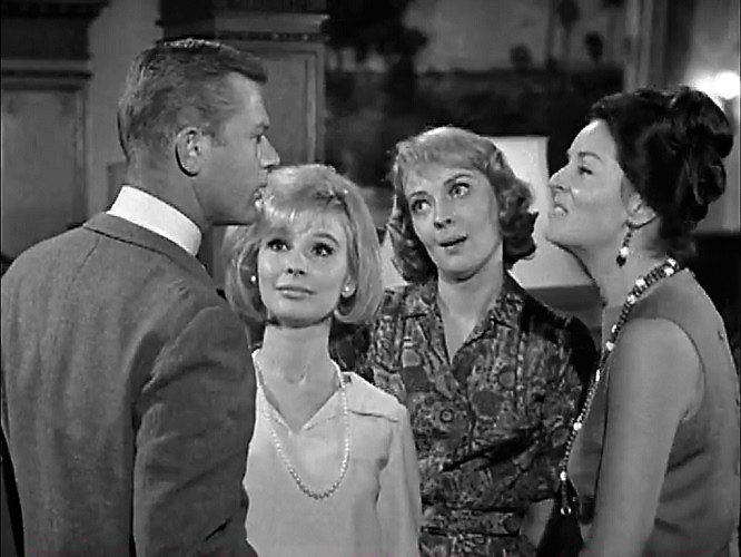 Lorraine Rogers Instagram, Twitter & Facebook on IDCrawl