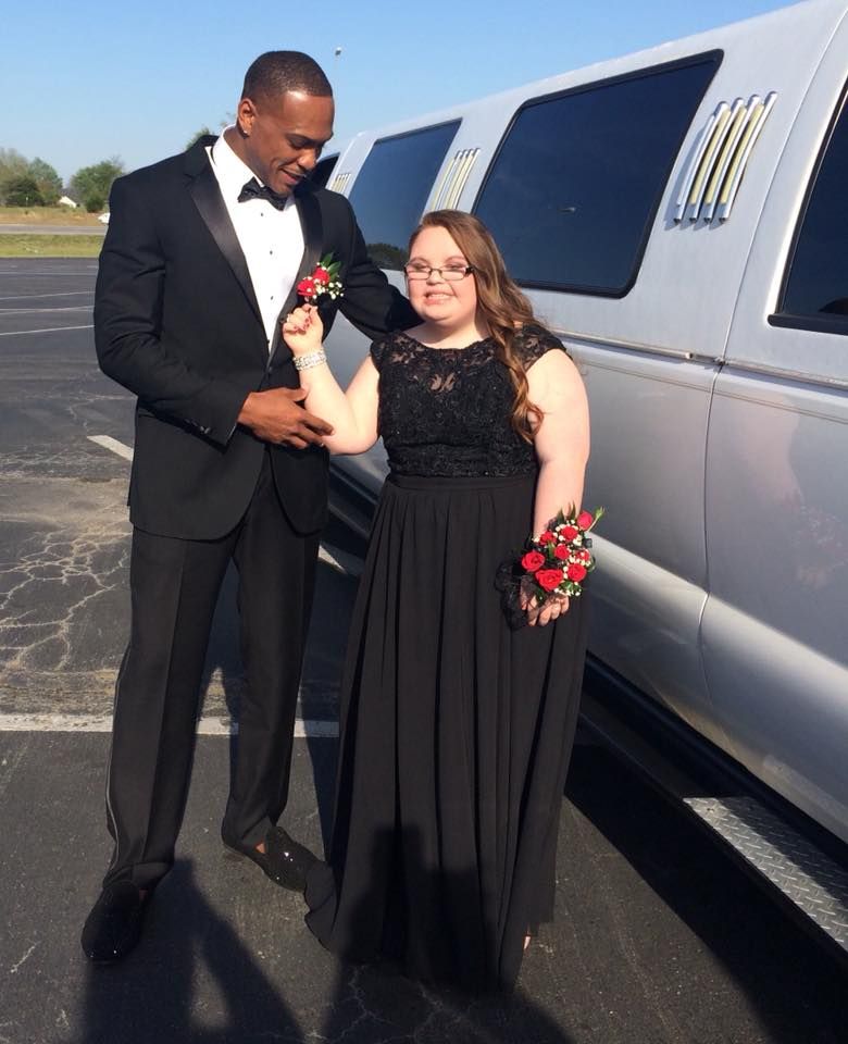 NFL player returns to Alabama to take girl to special needs prom ...
