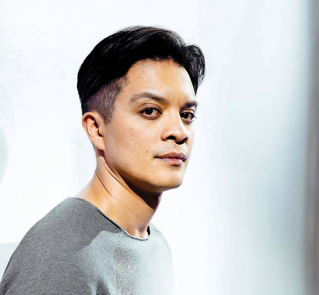 Bamboo Singer Pictures