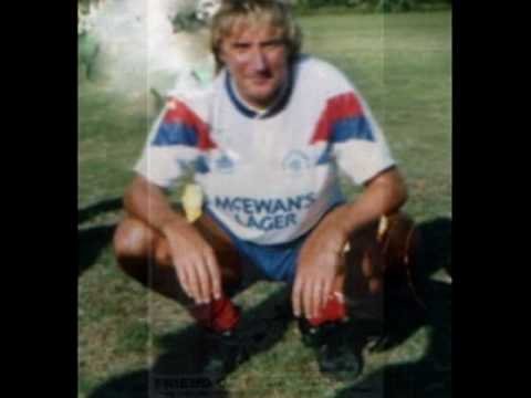 Rod Stewart talking about John Greig being one of his heroes ...