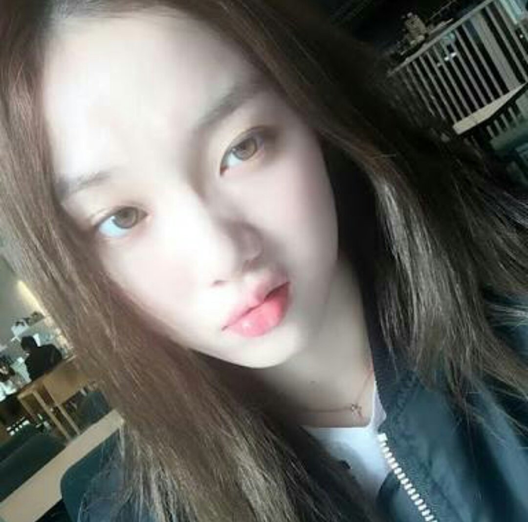 Go Ara Eyes Real