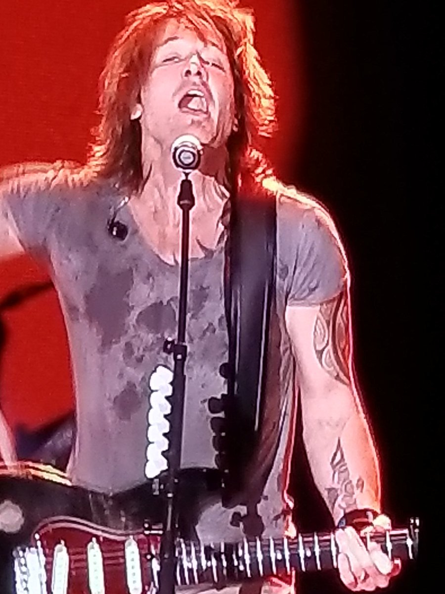 Keith Urban Beach