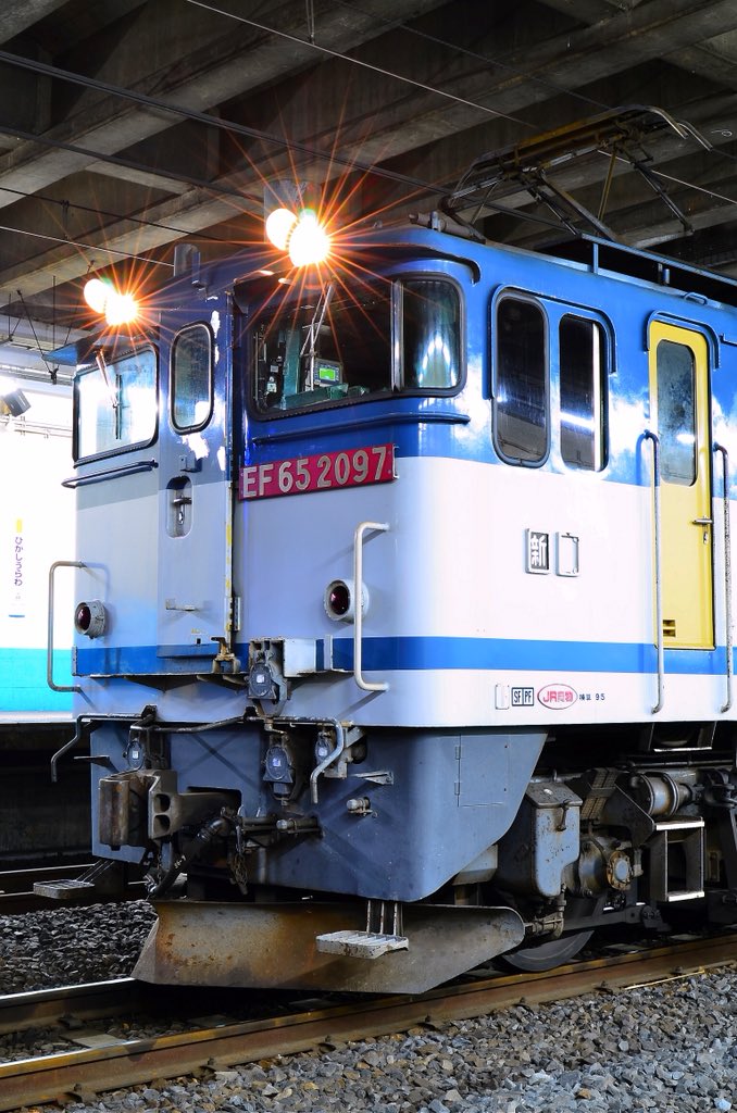 🐸[GRケロ鉄]写真館📷 on Twitter: "昨夜の収穫🌃📷 ①EF65-2127[新鶴見]①+ｺｷ12車〔鶴A65仕業〕1092ﾚ ②③EF65-2097[新鶴見]①+日鐵ﾁｷ9車 ...