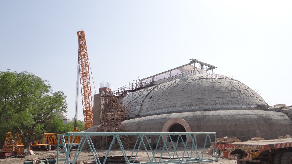 41 ft tall idol of Bahubali to be placed over 51 ft mound in Gujarat ...