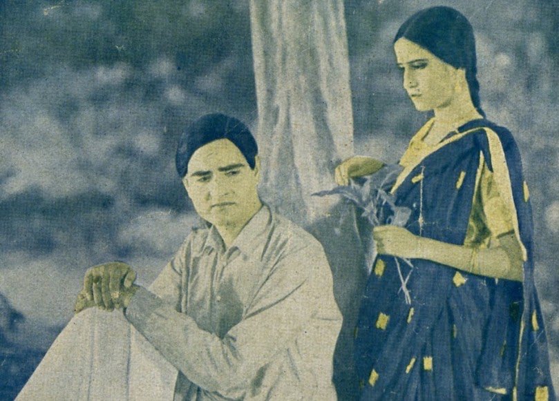 Film History Pics on Twitter: "Tribute to KL SAIGAL on birth anniversary. Legendary Singer/Actor ...