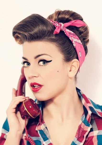 50s Ponytail With Bandana
