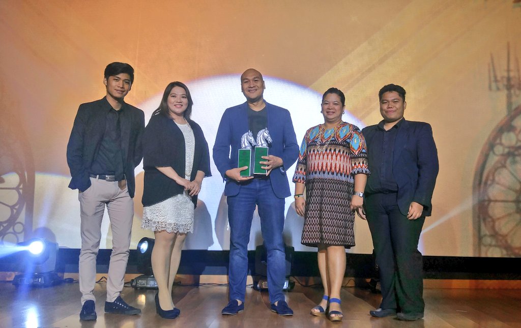 Mike Enriquez Itinanghal Na Best Am Broadcast Journalist At Best Male News Anchor Sa 2018