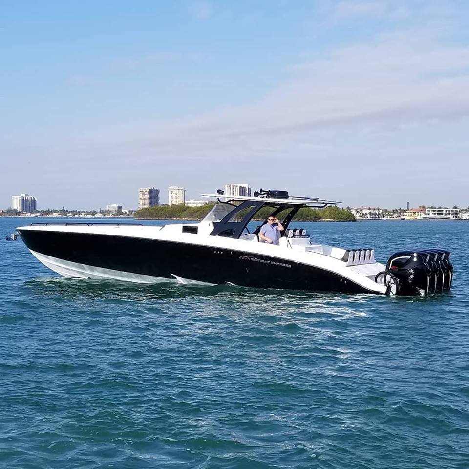 Midnight Express Boats 557