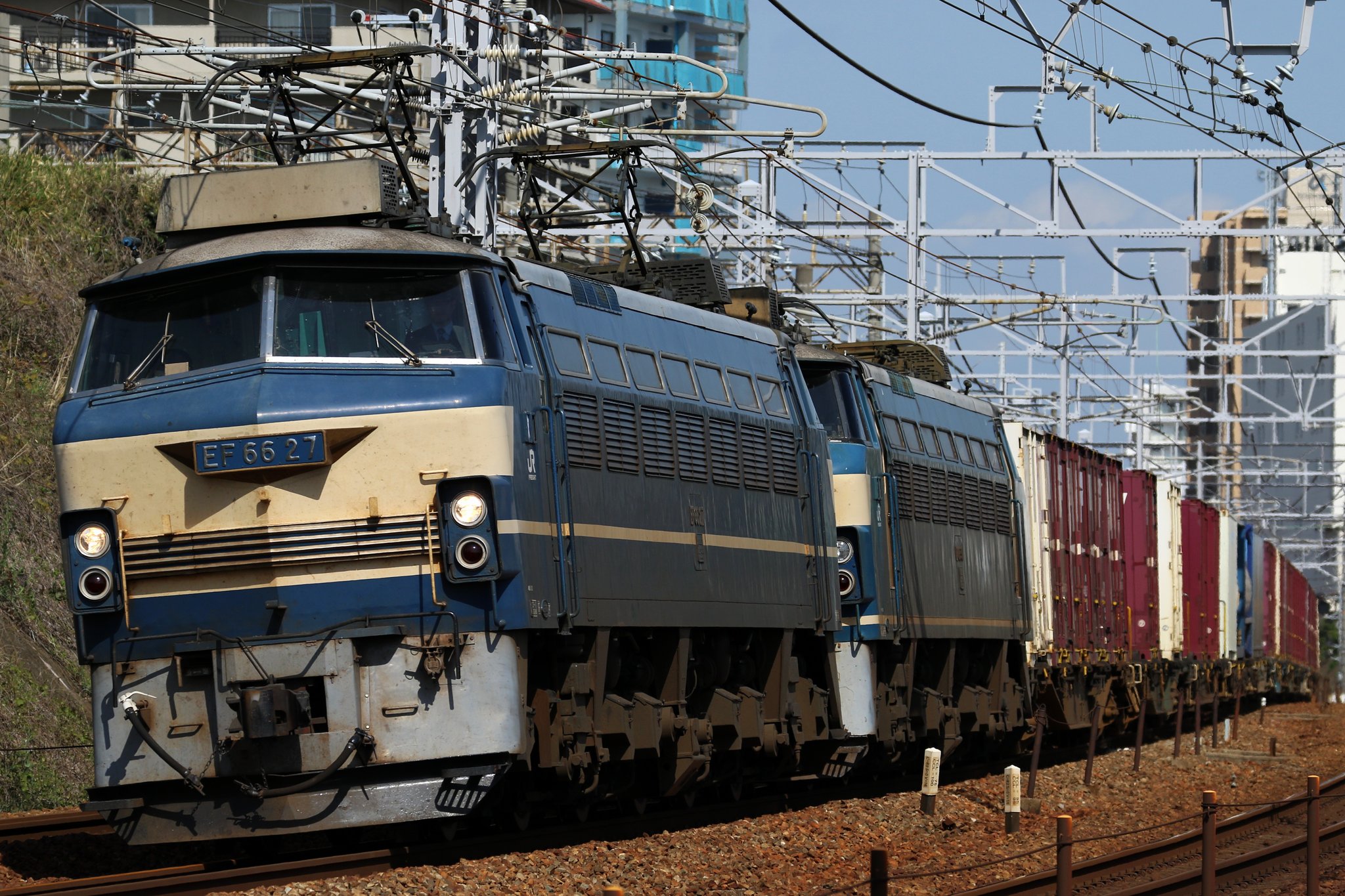 りさりぃ on Twitter: "4.18 5085レ EF66 27＋EF66 30 EF66 30がついに広島へ廃車回送。 牽引は0番台最後となった27、最後の最後でゼロロク×ゼロロクが ...
