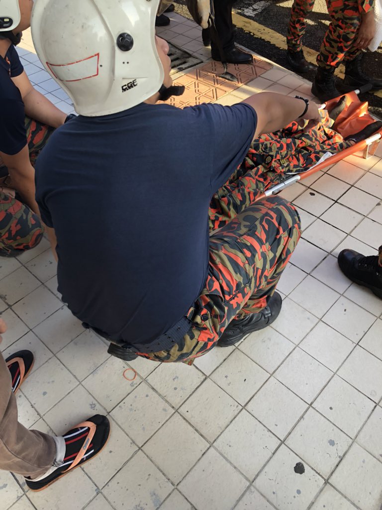 Woman fall on lrt track
