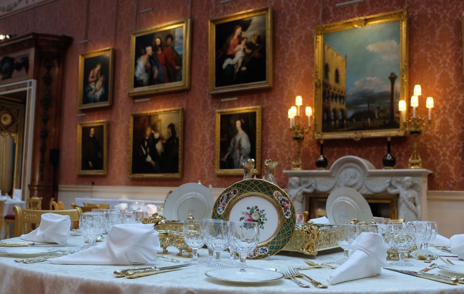 Buckingham Palace Dining Room