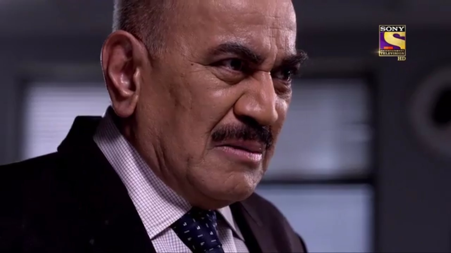 Acp Pradyuman Hand Gesture