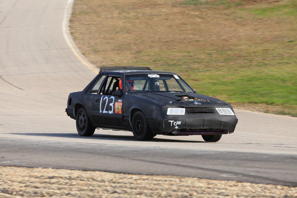 24 Hours of LEMONS – Endurance Racing for $500 Cars