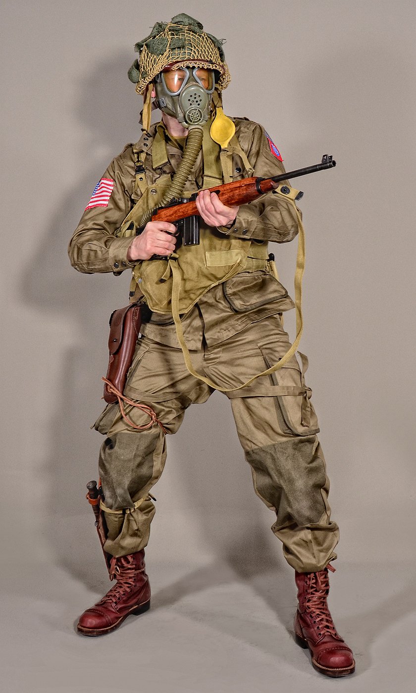 Ww2 American Gas Mask File:Gas Mask And Canister (AM 607070 2).jpg