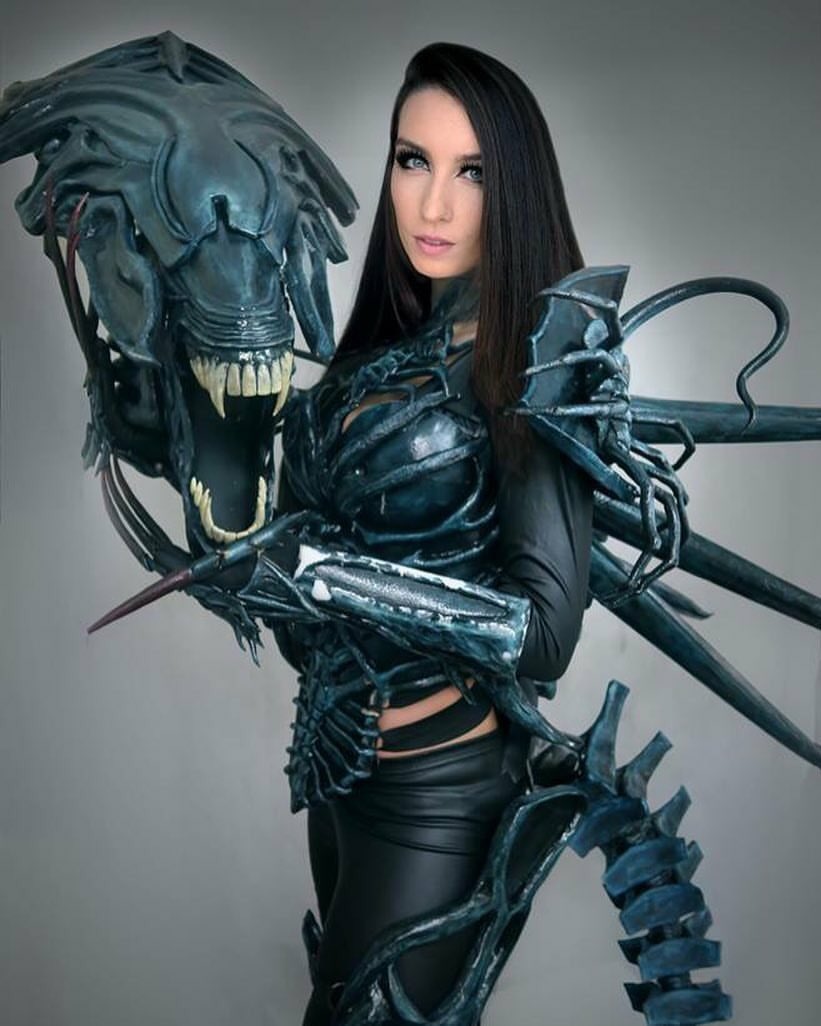 Xenomorph Queen Costume