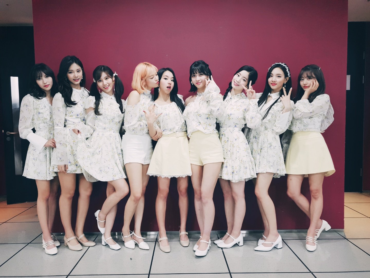 TWICE on Twitter: TWICE on Twitter: