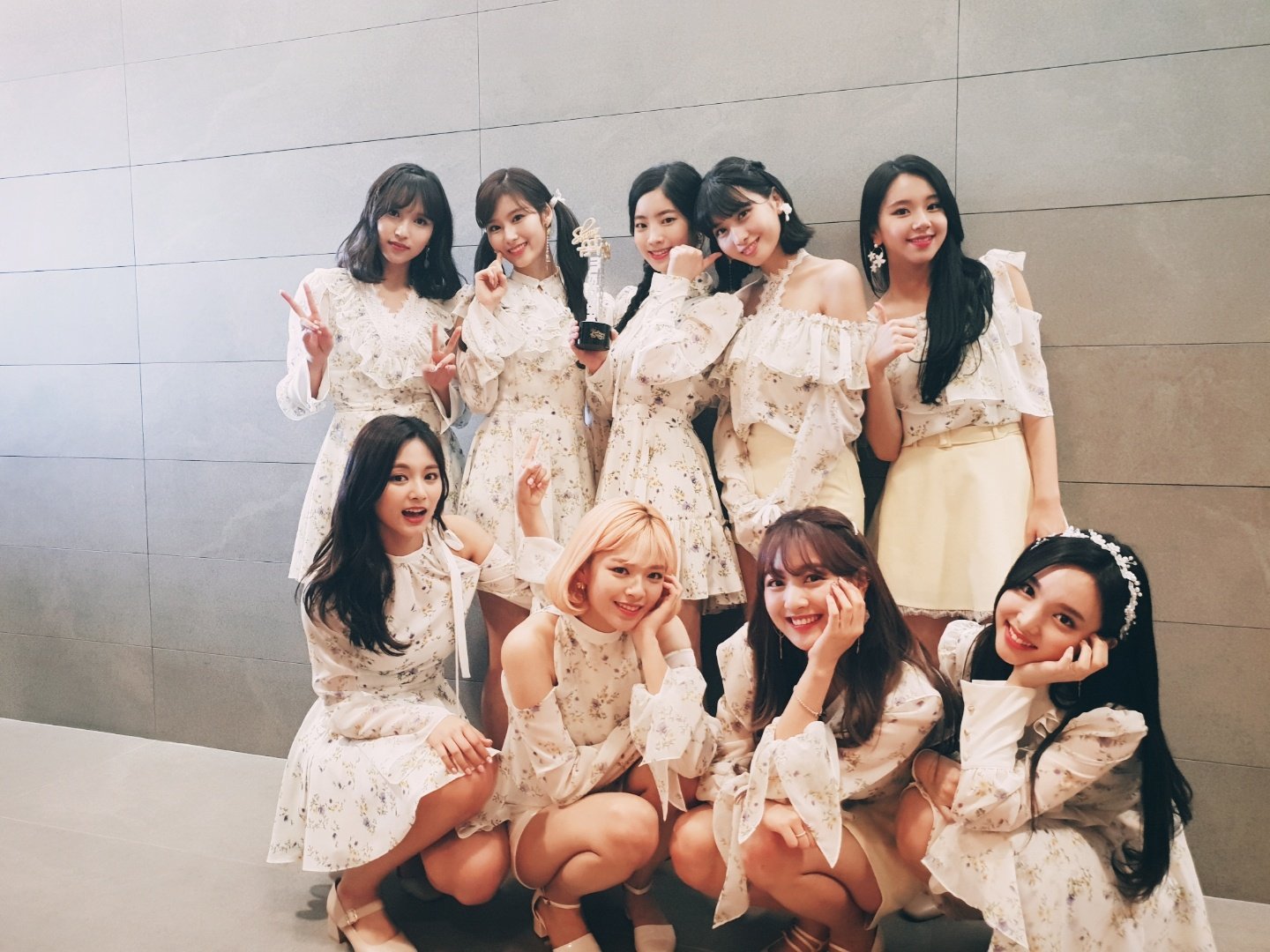 TWICE on Twitter: TWICE on Twitter: