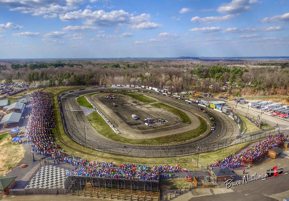 Short track/oval racers: what’s the fastest line? > General Discussion ...