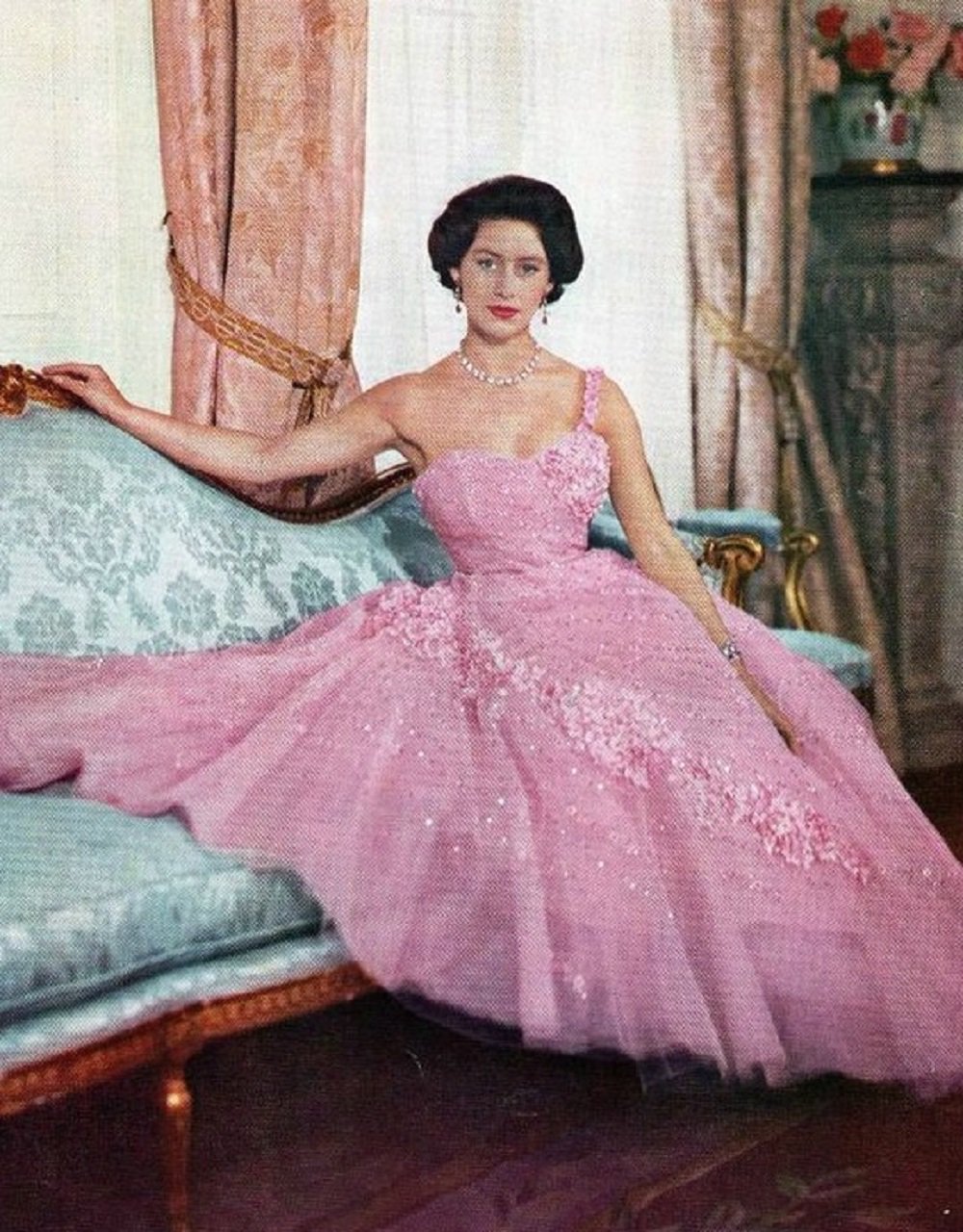 Princess Margaret And Queen Elizabeth Young