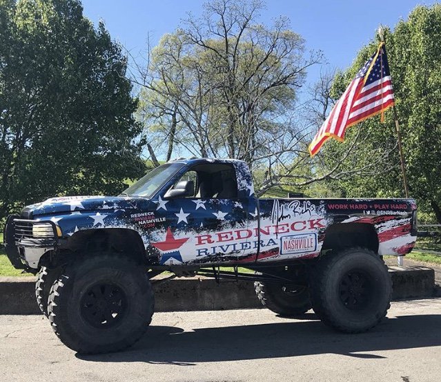 Camion Monstre Redneck Saturday Night Racing... RedneckRampage