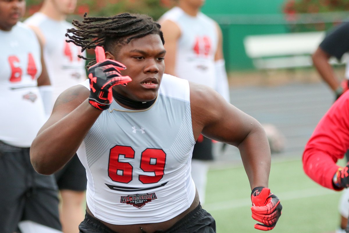 2020 4* OT Broderick Jones commits to Georgia : r/CFB