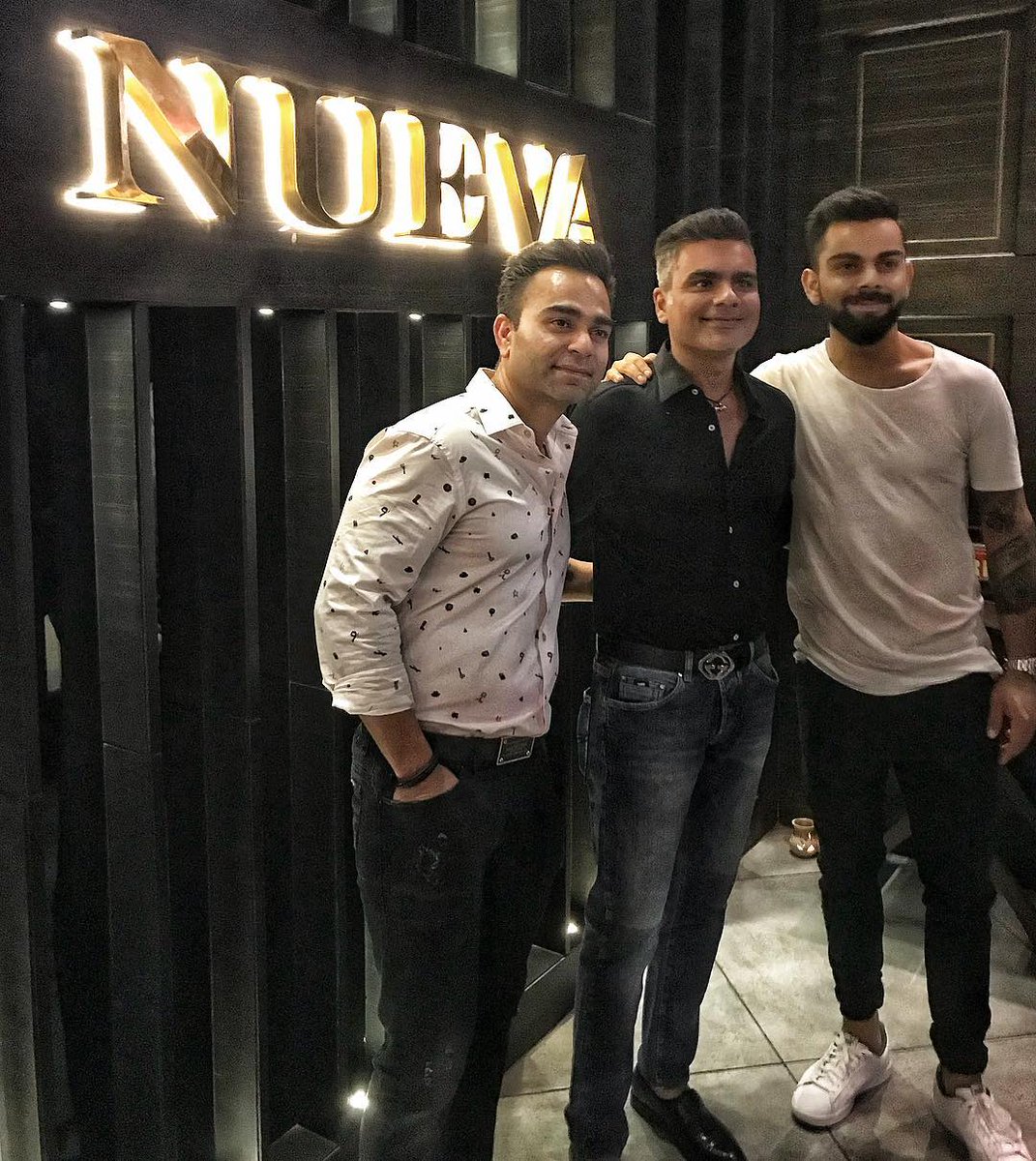 Virat Kohli With His Brother Vikas Kohli