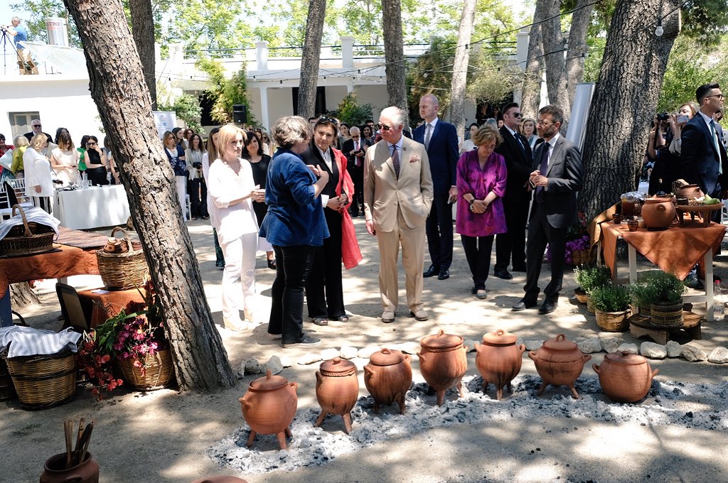Prince Charles and the Duchess charm Greeks dancing Pentozali in Crete ...