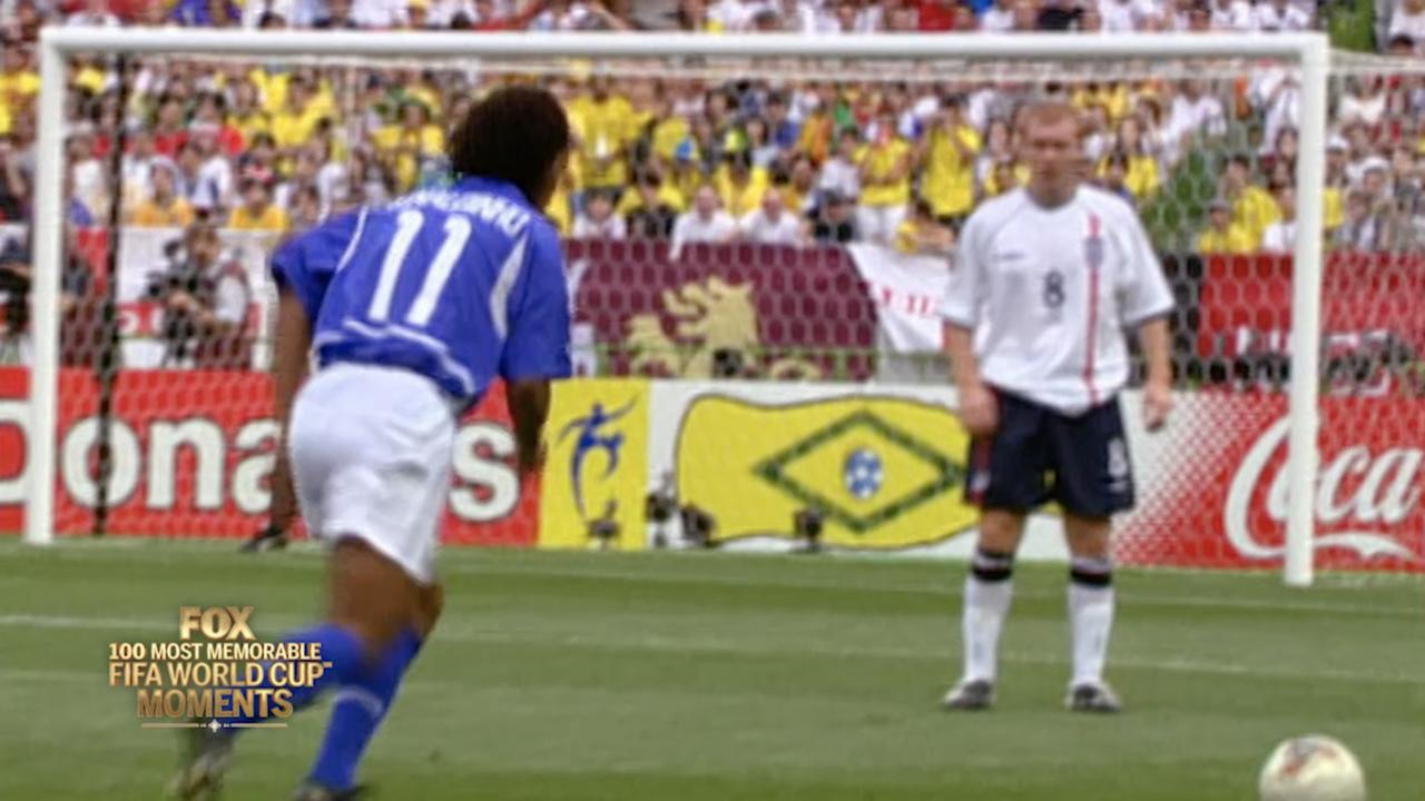 Ronaldinho Free Kick Gif