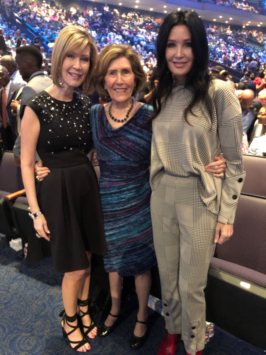 Lisa Osteen's Instagram, Twitter & Facebook on IDCrawl