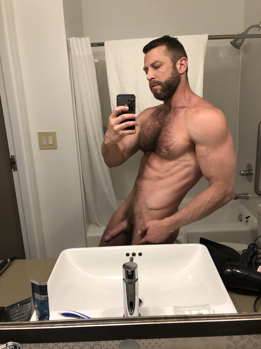 Middle Aged Guys With Hairy Chests Page 992 Lpsg 1092