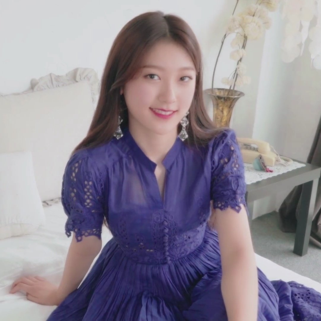 Loona Choerry Teen Models Korean Girl Groups South Korean Girls My