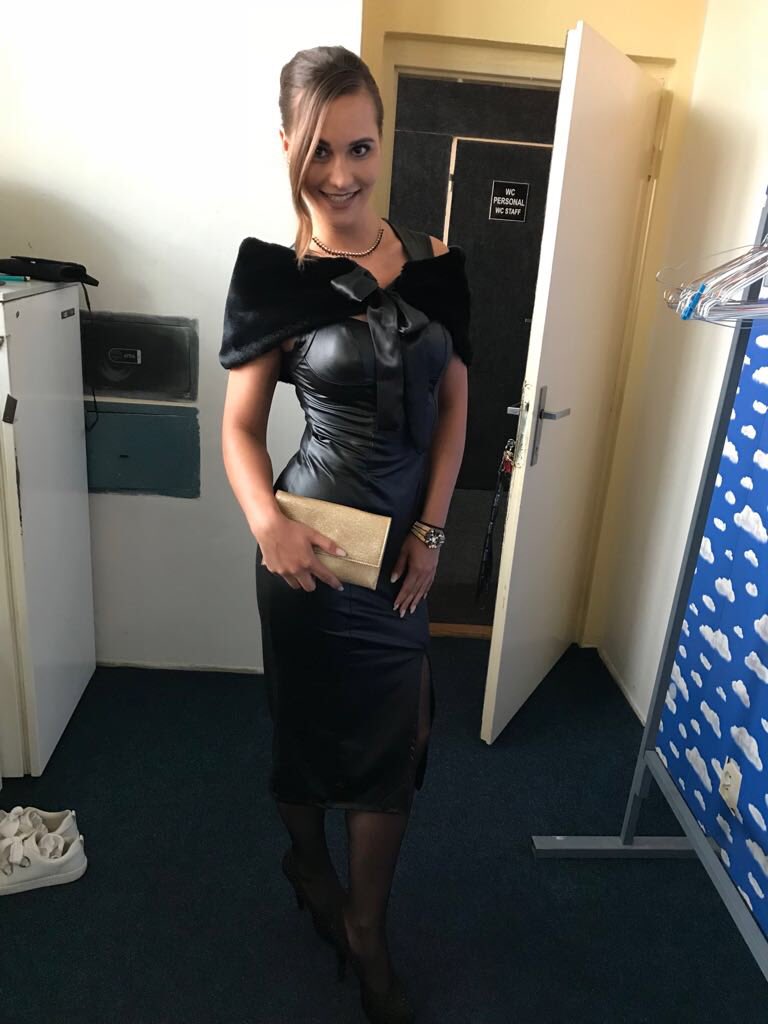 Naomi Bennet On Twitter Today A Lot Of Sperm On My Body Erisindrive 💋🙈💋 ️💋