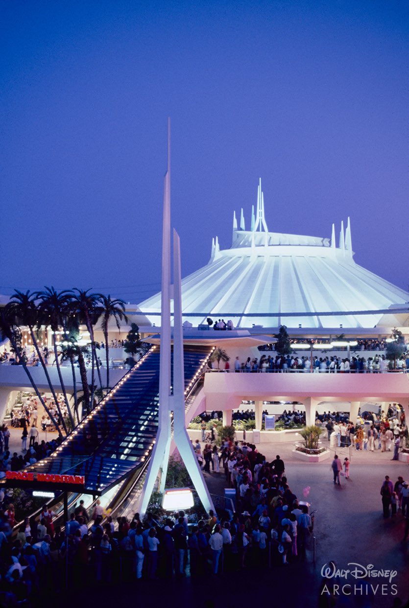 Space Mountain Entrance