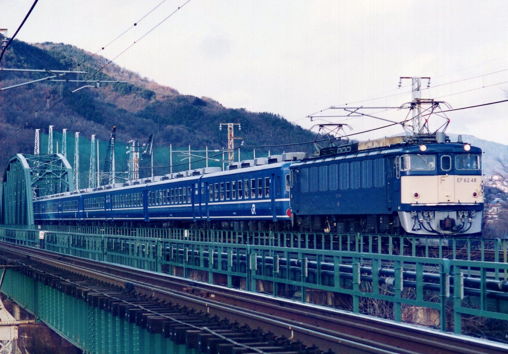 てつまみレ on Twitter: "#EF62の日 EF62-46牽引 14系客車 撮影地：信越本線 安茂里～川中島（背景に新幹線が無かった時代） 1993.1.17 https://t ...