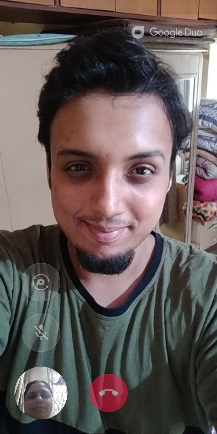 Below Average Looking Guy