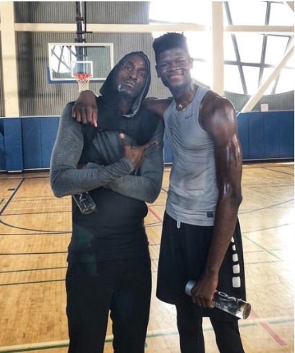 The Longest Arms In The World