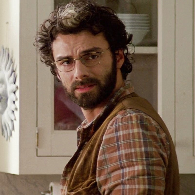 Aidan Turner As Luke Garroway