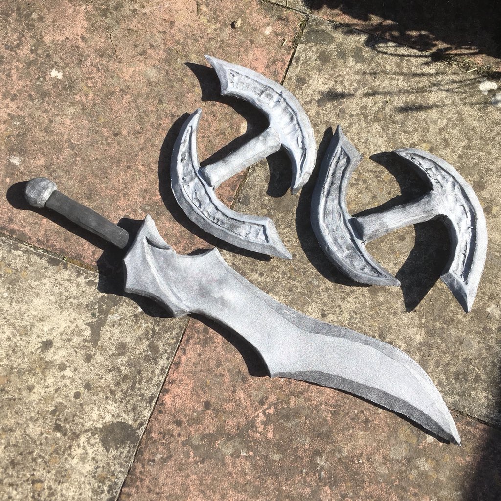 Shadow Hunter Weapons