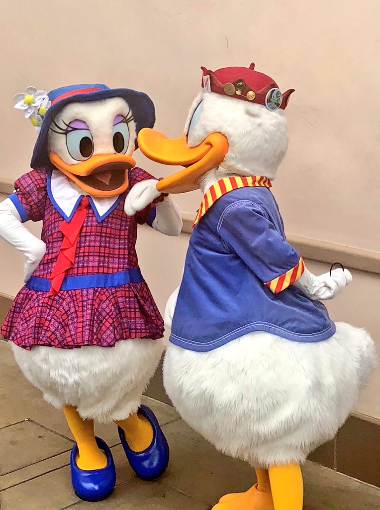 Donald And Daisy Disneyland