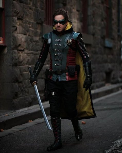 Damian Wayne Robin Cosplay
