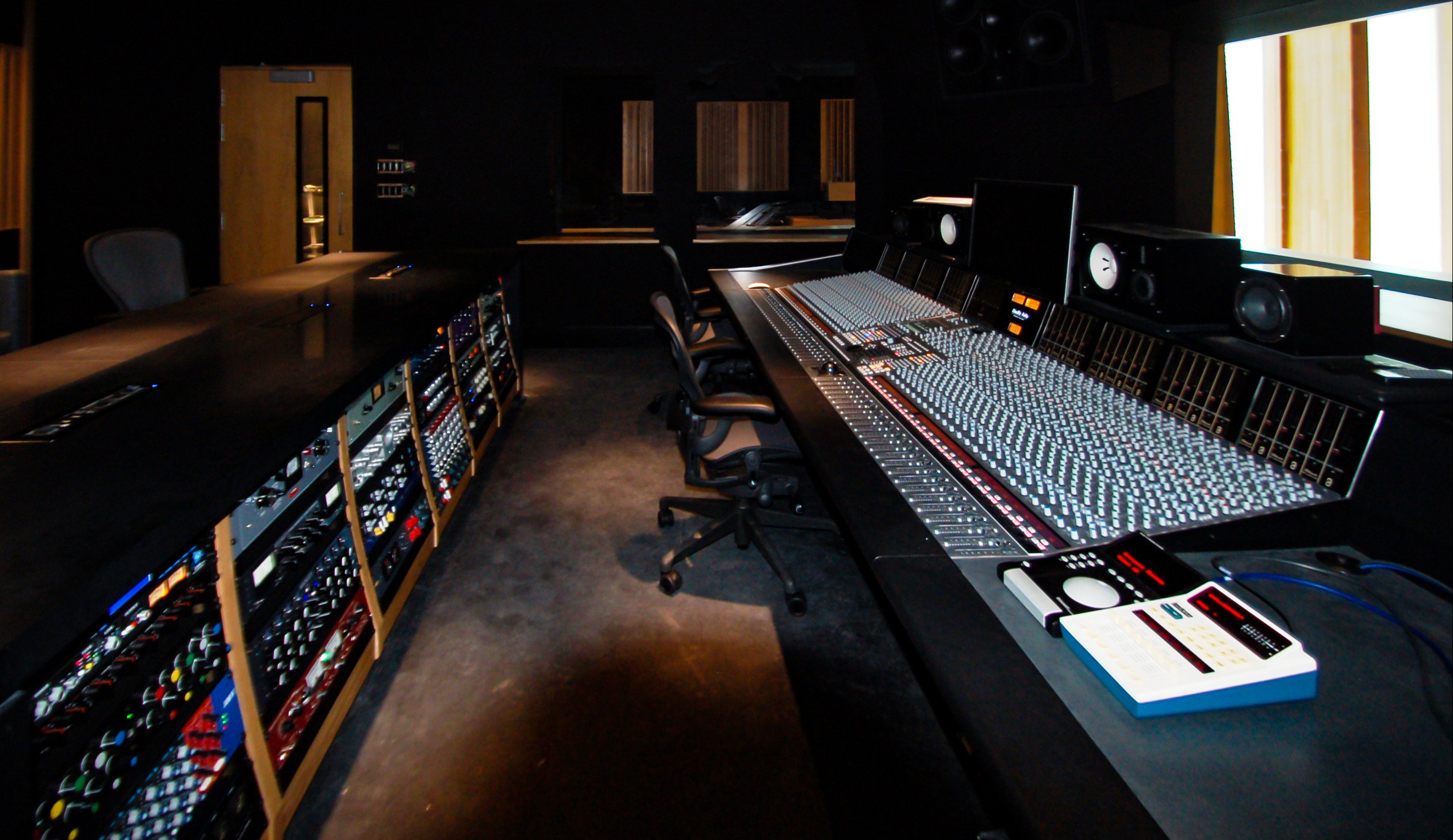 SSL on Twitter: "A 48-Channel SSL Duality delta hybrid analogue console has been chosen as the ...