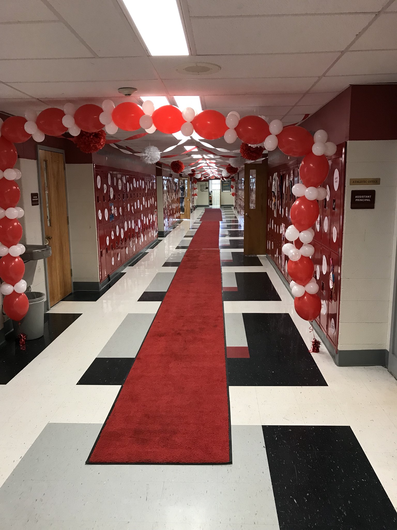 High School Hallway Decorating Ideas