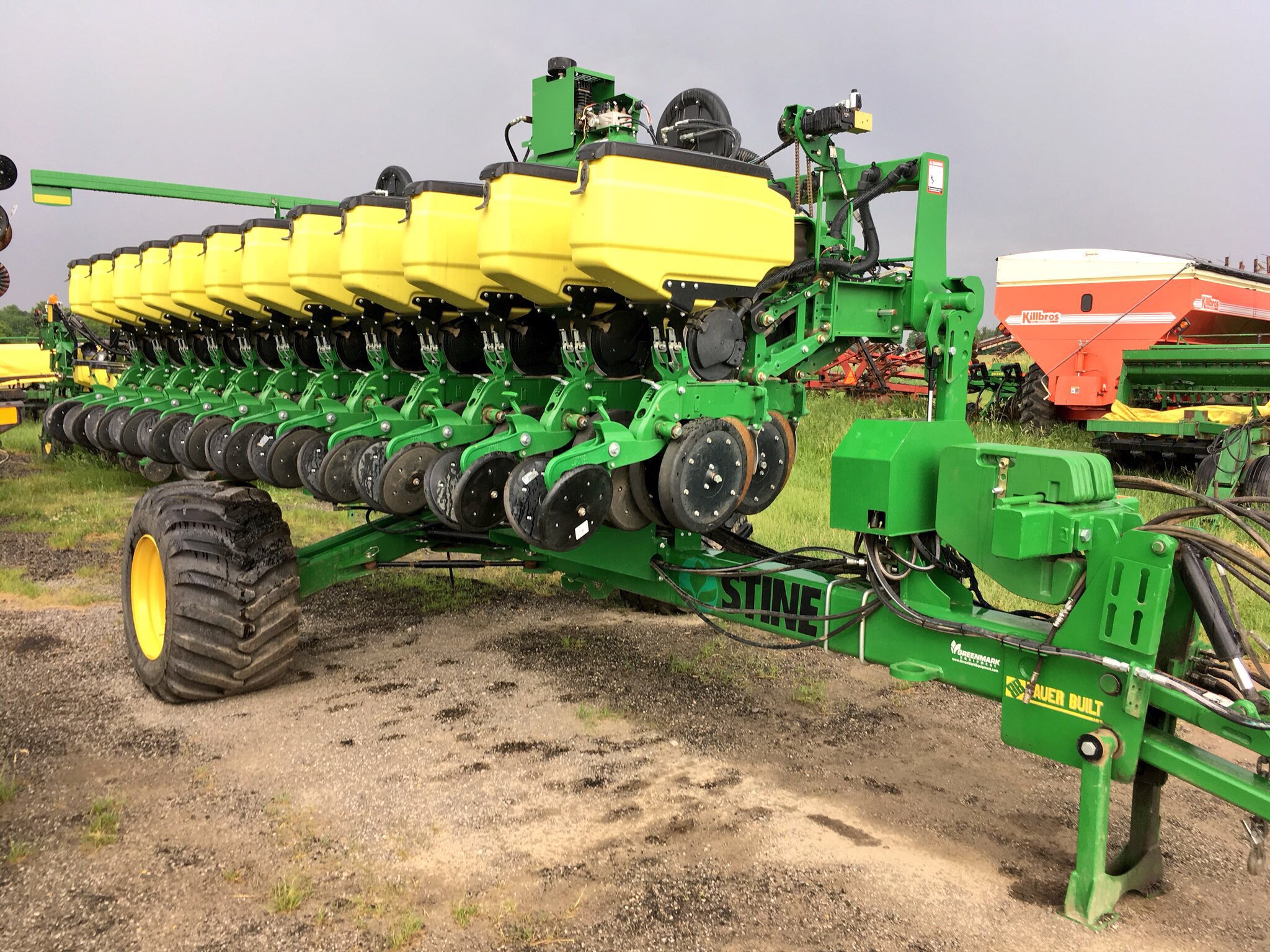 John Deere Bauer Built Planters John Deere DB120 48 Row, 30" Planter